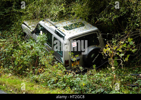 Land Rover Discovery 1990 Accident Stock Photo - Alamy