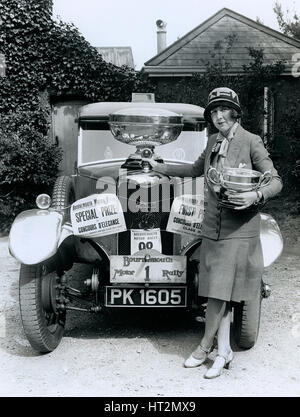 1928 AC. Acedes The Honourable Mrs Victor (Mildred Mary) Bruce ...