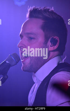 Irish Country Singer/Songwriter Derek Ryan live in concert as part of ...