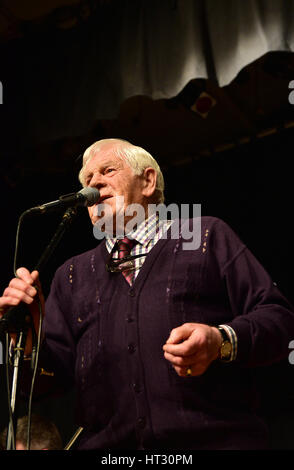 Legendary Irish Country singer Big Tom live on stage during An Evening ...