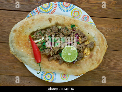 alambre mexicano - popular Mexican dish consisting of grilled beef ...