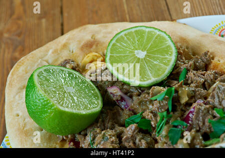 alambre mexicano - popular Mexican dish consisting of grilled beef ...