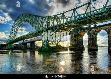 The Queensway bridge over the river Mersey between Runcorn and Widnes ...