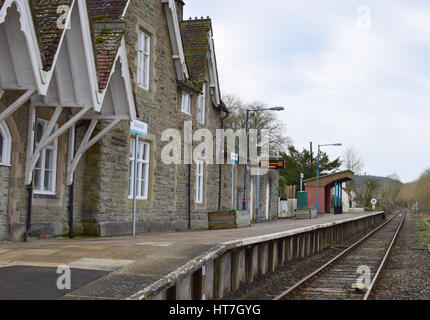 Arriva Trains Wales train at Bucknell station on the Heart of Wales ...