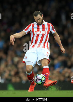 Stoke City's Erik Pieters during the Sky Bet Championship match at ...