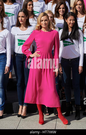 Model Valentina Zelyaeva presents " Ya es primavera " campaign ...