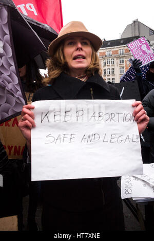 Brussels, Bxl, Belgium. 8th Mar, 2017. Polish women, feminists and ...