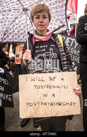 Brussels, Belgium. 08th Mar, 2017. Polish women, feminists and ...