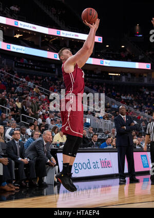 Washington State forward Josh Hawkinson (24) shoots over California ...