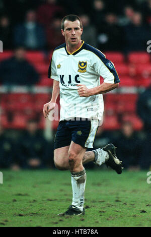 PORTSMOUTH FC. STEVE CLARIDGE, 1999 PIC MIKE WALKER 2001 Stock Photo ...