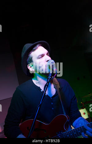 Jonny Everett - Vocals/Rhythm guitar Ruairí Connolly - Bass/Vocals ...