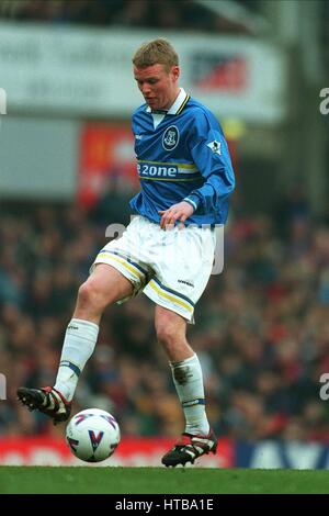 MICHAEL BALL . EVERTON FC 15 August 1998 Stock Photo - Alamy
