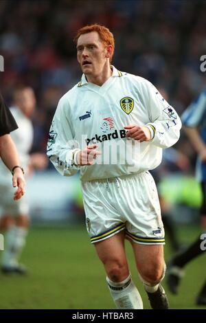 DAVID HOPKIN LEEDS UNITED FC 03 October 1999 Stock Photo - Alamy