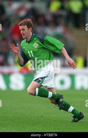 KEITH ROWLAND NORTHERN IRELAND & QPR 12 October 1998 Stock Photo - Alamy