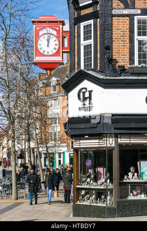 Bromley Market Square. Suburban shopping centre Stock Photo - Alamy