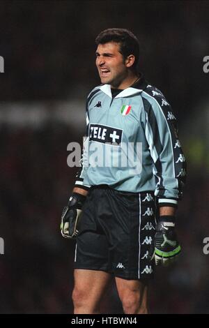 ANGELO PERUZZI JUVENTUS FC 07 February 1999 Stock Photo - Alamy
