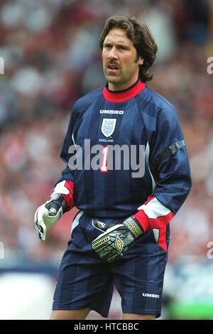 DAVID SEAMAN ARSENAL FC 05 August 2000 Stock Photo - Alamy
