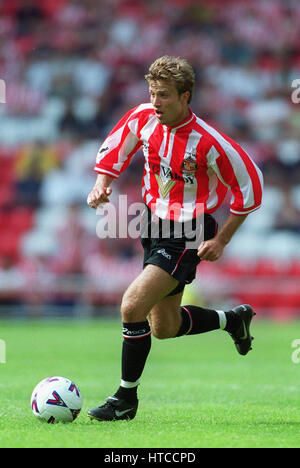 MICHAEL GRAY SUNDERLAND FC 31 July 1999 Stock Photo - Alamy