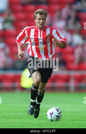 MICHAEL GRAY SUNDERLAND FC 31 July 1999 Stock Photo - Alamy