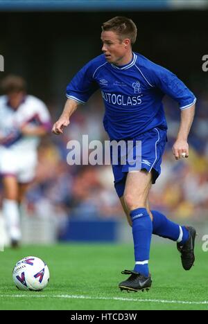 GRAEME LE SAUX CHELSEA FC 31 July 1999 Stock Photo - Alamy