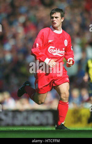 DAVID THOMPSON LIVERPOOL FC 27 August 1999 Stock Photo - Alamy
