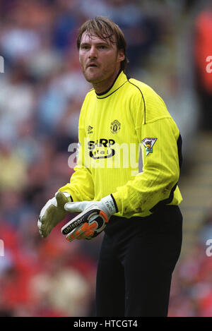 MASSIMO TAIBI MANCHESTER UNITED FC 11 September 1999 Stock Photo - Alamy