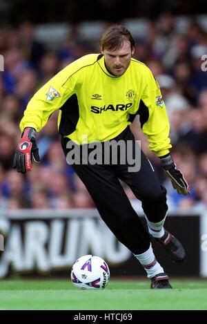 MASSIMO TAIBI MANCHESTER UNITED FC 11 September 1999 Stock Photo - Alamy