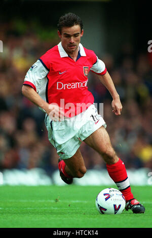 MARC OVERMARS ARSENAL FC 23 October 1999 Stock Photo - Alamy