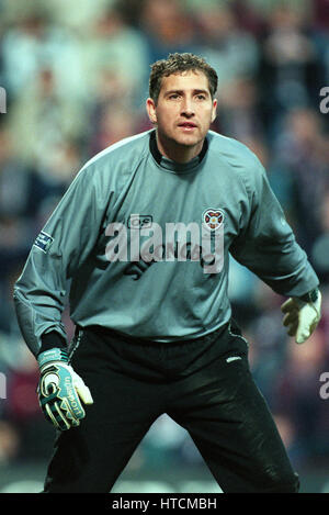 GILLES ROUSSET HEART OF MIDLOTHIAN FC 20 November 1999 Stock Photo - Alamy
