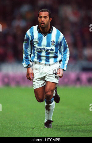 DEAN GORRE HUDDERSFIELD TOWN FC 12 December 1999 Stock Photo - Alamy