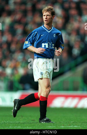 CRAIG MOORE GLASGOW RANGERS FC 14 October 1994 Stock Photo - Alamy