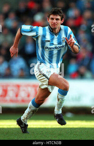 CHRIS BEECH HUDDERSFIELD TOWN FC 28 December 1999 Stock Photo - Alamy