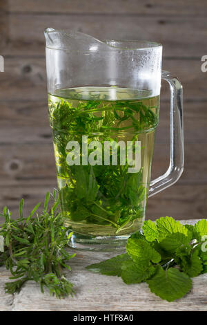 Klettenlabkraut-Tee, Tee, Kräutertee, Heiltee aus Kletten-Labkraut ...