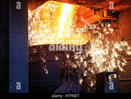 Liquid iron from ladle in the steelworks Stock Photo - Alamy