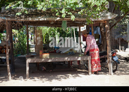 House in Preah Dak Village in Siem Reap in Cambodia Stock Photo - Alamy