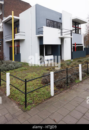 Exterior detail of Rietveld Schroder House, Prins Hendriklaan 50 ...