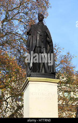 Statue of King George VI, Carlton Gardens, Pall Mall, London City ...