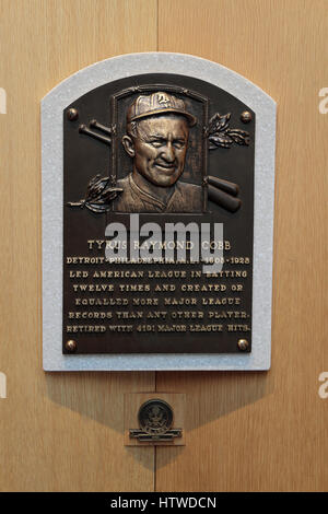 National Baseball Hall of Fame member Bruce Sutter looks at his plaque ...
