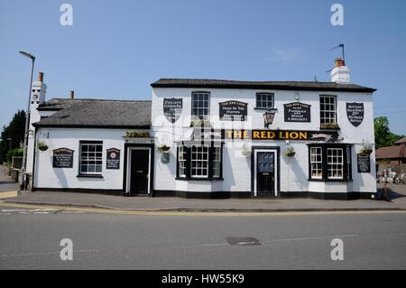England; Cambridgeshire; The Red Lion Pub at Grantchester Stock Photo ...
