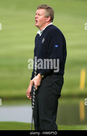 COLIN MONTGOMERIE RYDER CUP 02 18TH GREEN THE BELFRY SUTTON COLDFIELD ...