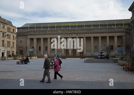 caird hall concert auditorium pillars dundee Stock Photo - Alamy