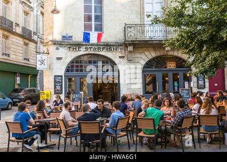 France, Gironde, Bordeaux, Sainte Colombe street, night street scene ...