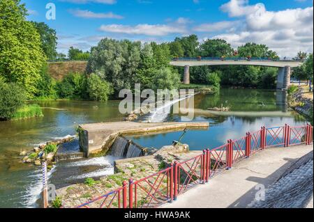 France, Gironde, Coutras, the banks of the Dronne river and Gothic ...