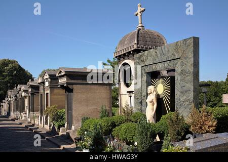 The grave and monument to Dalida a French singer born in Egypt to ...