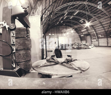 Car repair service centre interior blurred background Stock Photo - Alamy