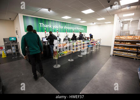 Morrisons supermarket interior Stock Photo - Alamy