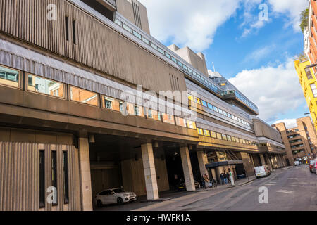 Sampson House, 64 Hopton Street, London, UK. Brutalist architecture ...