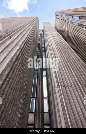 Sampson House, 64 Hopton Street, London, UK. Brutalist architecture ...