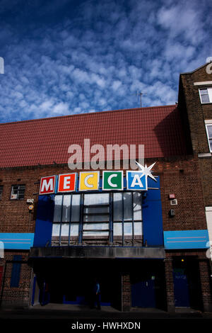 Mecca Bingo hall sign at Great Yarmouth, England Stock Photo - Alamy
