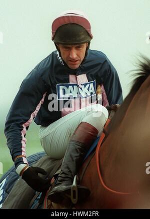 MARK RICHARDS JOCKEY 11 December 1995 Stock Photo - Alamy